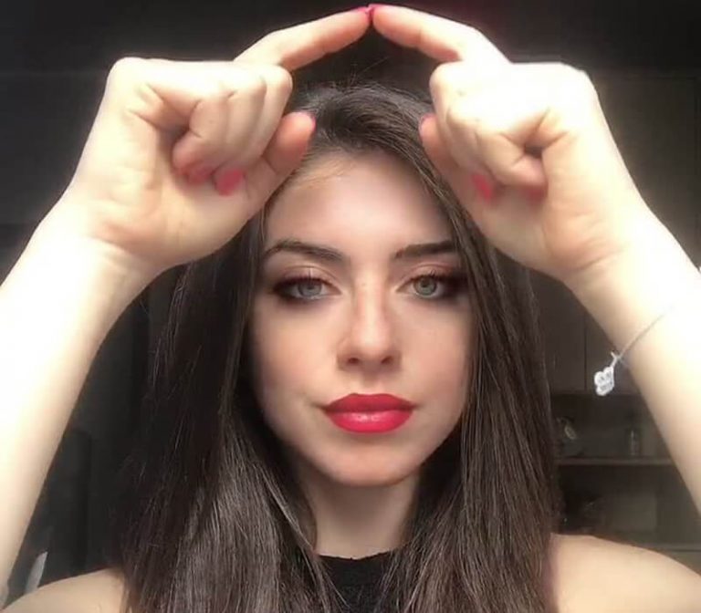 ila_mos Wiki & Bio: Net Worth, Age and other information | FameCop.com