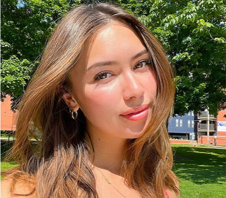 KaileyMae Wiki & Bio: Net Worth, Age and other information | FameCop.com