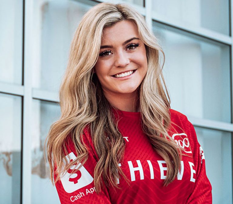 BrookeAB Wiki & Bio: Net Worth, Age and other information | FameCop.com